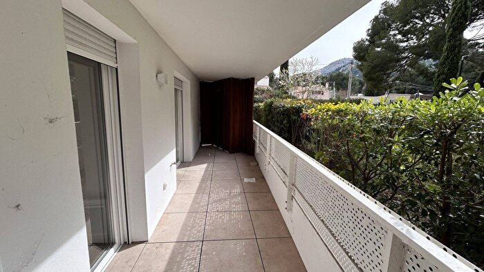 Appartement à louer - Sormiou, Marseille ème arrondissement - 2 pièces - 1 chambre