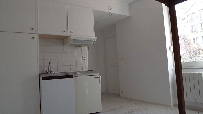 Appartement à louer - Le Brezet, Clermont-Ferrand - 1 pièce