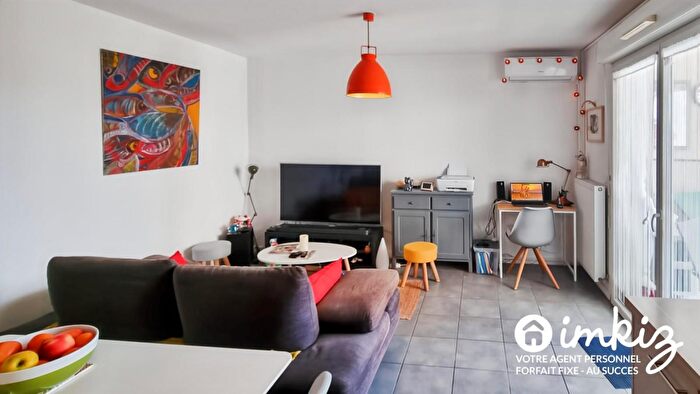 Appartement à vendre - Décines-Charpieu, Centre-ville - 2 pièces - 1 chambre