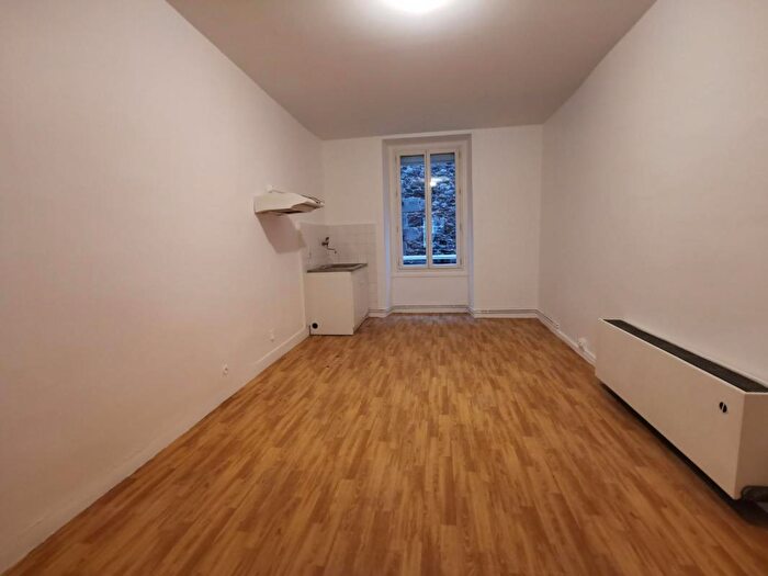 Appartement à louer - Nontron - 3 pièces - 2 chambres