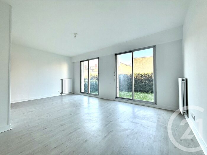 Appartement à louer - Moulins, Gare, Champins - 1 pièce