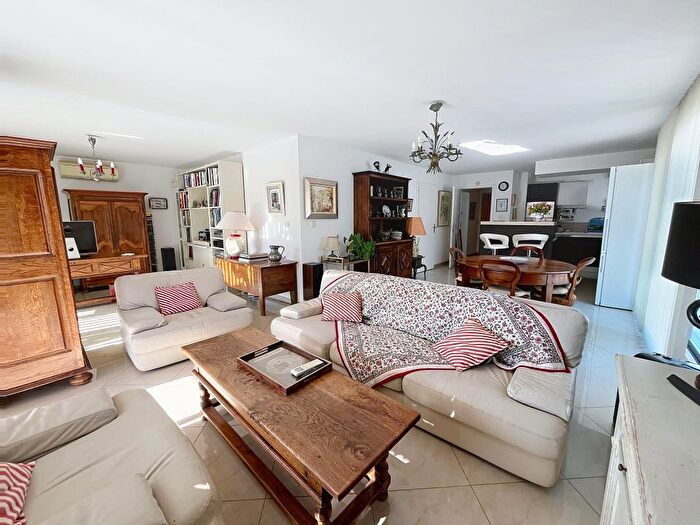 Appartement à vendre - Saint-Raphaël, Les Arênes - 3 pièces - 2 chambres