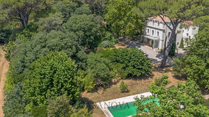 Maison à vendre - Saint-Aunès - 8 pièces - 5 chambres