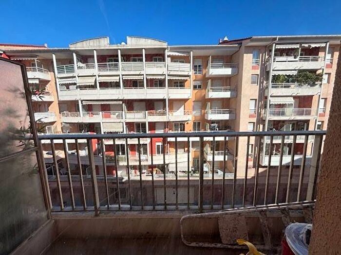 Appartement à louer - Riquier, Nice - 1 pièce