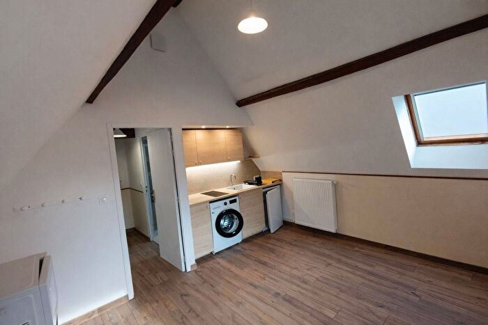 Appartement à louer - Beaufort Agglomération, Beaufort-en-Anjou - 1 pièce