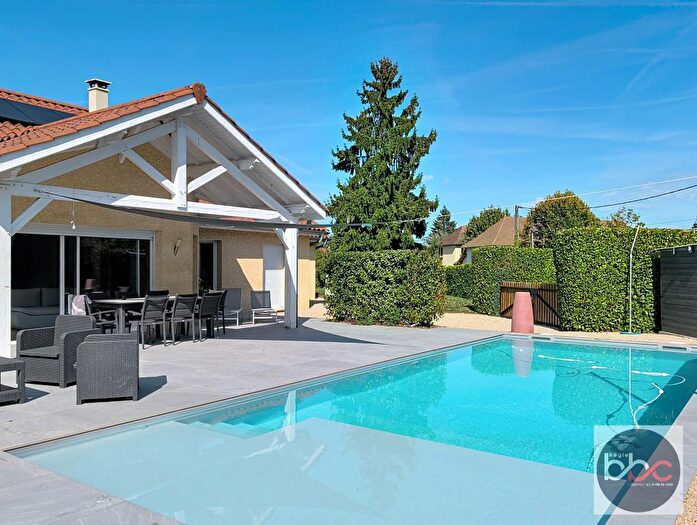 Maison 5 pièces à louer à La Chapelle-de-la-Tour