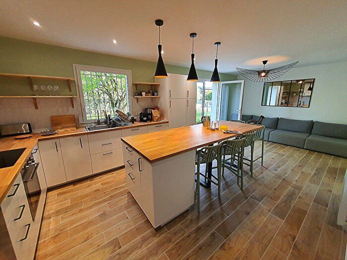 Maison à louer - Pessac - 10 pièces - 9 chambres