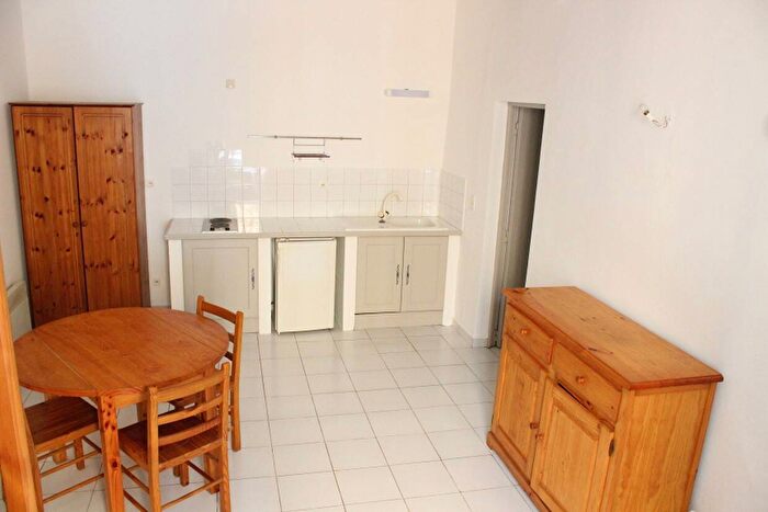 Appartement à louer - Centre Ville, Aix-en-Provence - 1 pièce