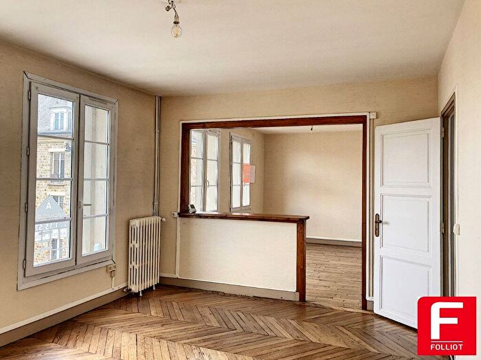 Appartement 4 pièces à Centre Ville, Coutances, à louer