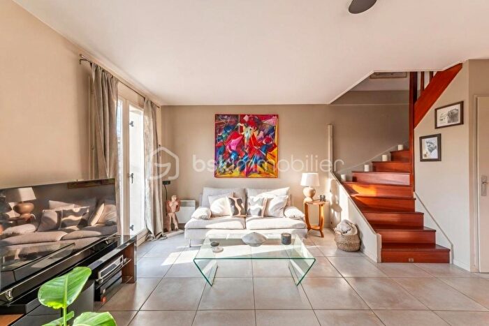 Maison à vendre - Magny-le-Hongre - 6 pièces - 4 chambres