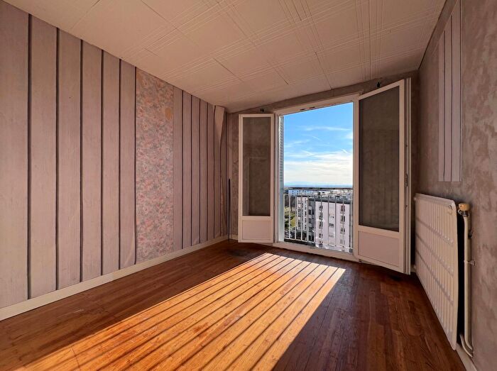 Appartement 3 pièces à vendre à Décines-Charpieu, Berthaudière