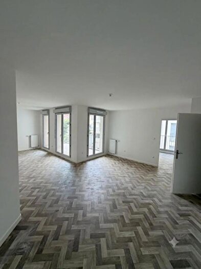 Mantes-la-Jolie : Appartement 4 pièces à louer
