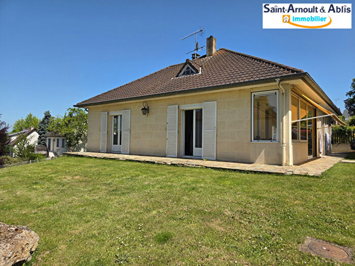 Saint-Arnoult-en-Yvelines : Maison 6 pièces à vendre