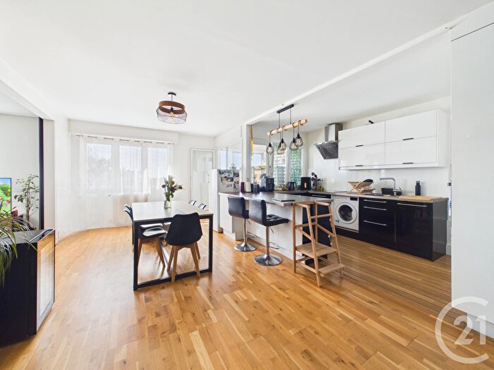 Appartement 4 pièces à vendre à Chartres, Fulbert