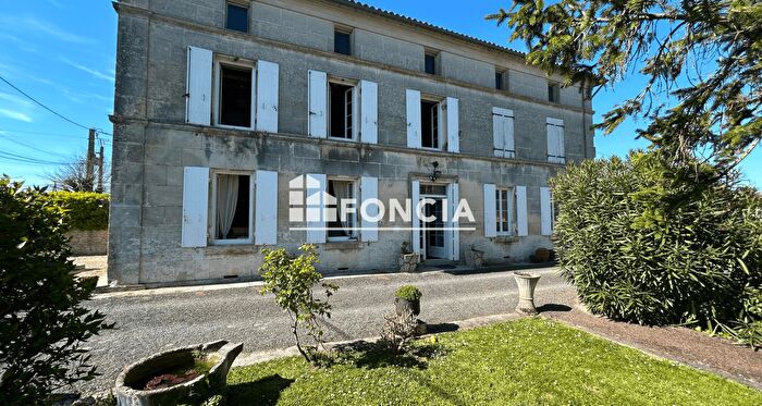 Maison à vendre - Segonzac - 5 pièces - 3 chambres