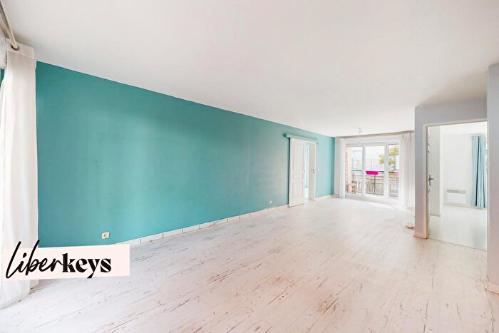 Appartement à vendre - Bondy, La Mare à Veuve - 5 pièces - 3 chambres