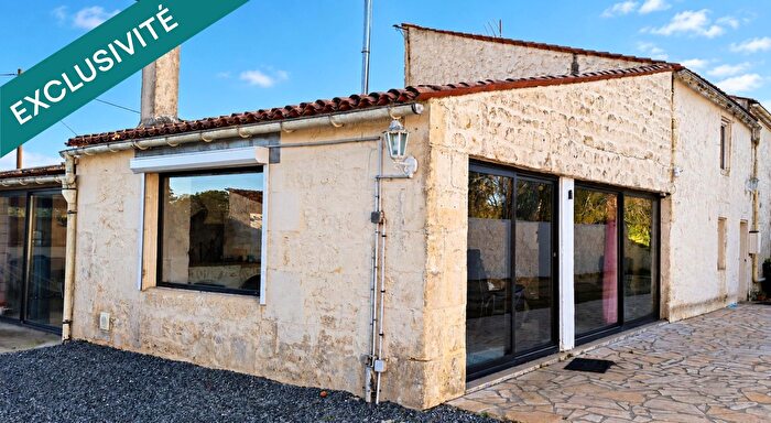 Pont-l'Abbé-d'Arnoult : Maison 3 pièces à vendre