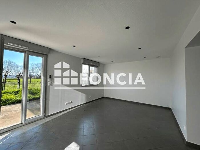 Appartement à louer - Quincieux - 4 pièces - 3 chambres