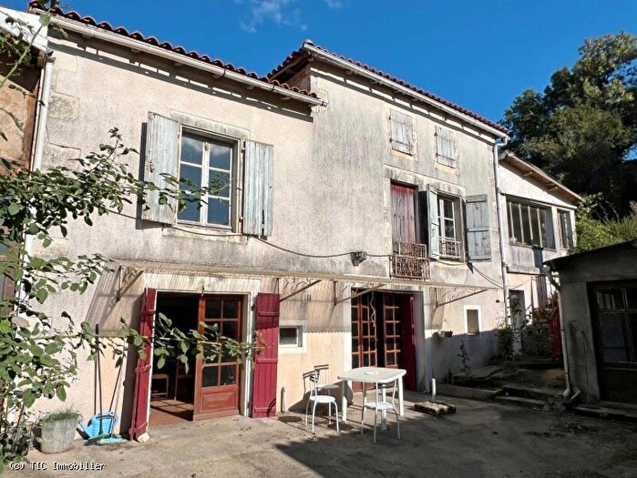 Maison à vendre - Verteuil-sur-Charente - 4 pièces - 2 chambres