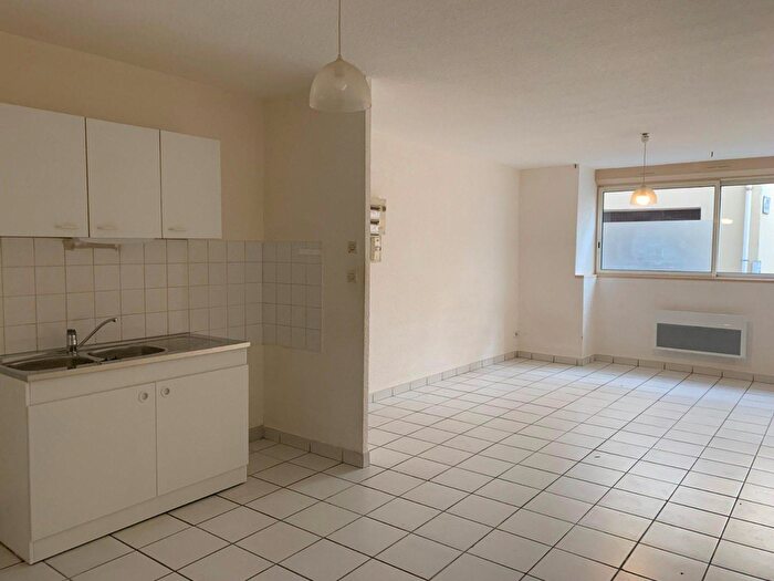Appartement à louer - Bourg-lès-Valence, Bourg Ouest - 2 pièces - 1 chambre