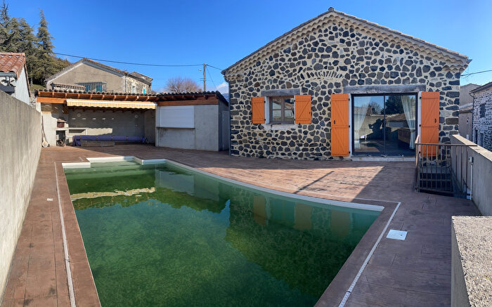 Maison à vendre - Saint-Pons - 6 pièces - 4 chambres