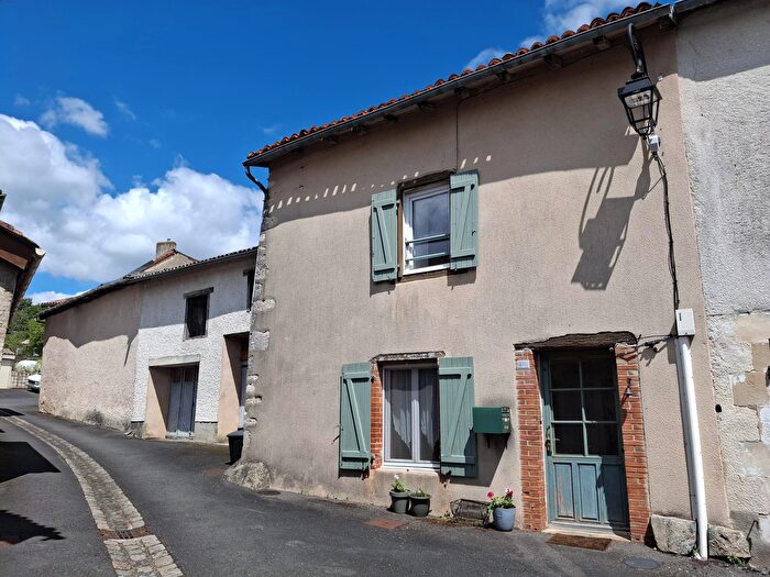 Le Vigeant - Maison 4 pièces à vendre