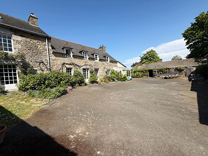 Maison 9 pièces à Plaine-Haute, à vendre
