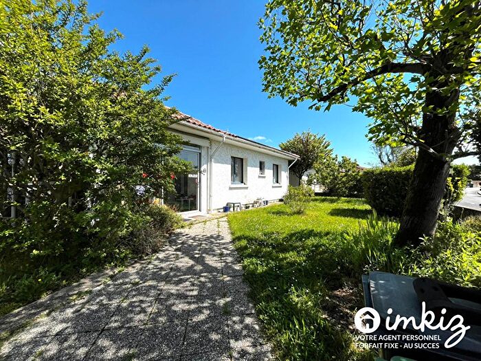 Maison à vendre - Ambarès-et-Lagrave, Centre-ville, Lagrave, Les Erables, Chêne Vert - 4 pièces - 3 chambres