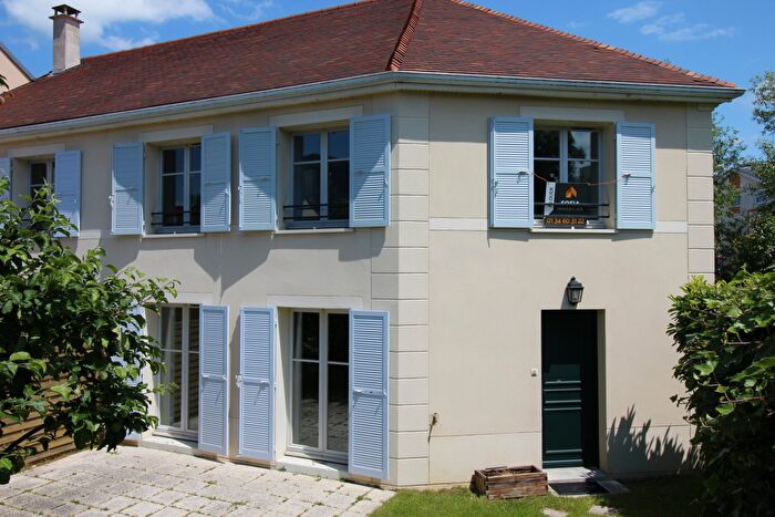 Fontenay-le-Fleury : Maison 4 pièces à louer