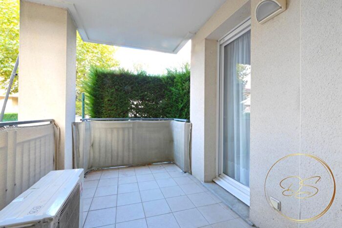 Appartement à vendre - LIsle-Jourdain - 3 pièces - 2 chambres