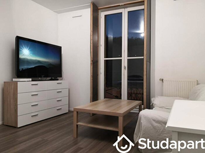 Appartement à louer - Danton-Gabriel Peri, Sèvres - 1 pièce - 2 chambres