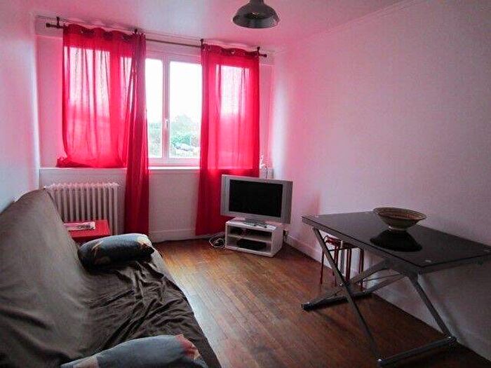 Appartement à louer - Louviere, Rambouillet - 1 pièce