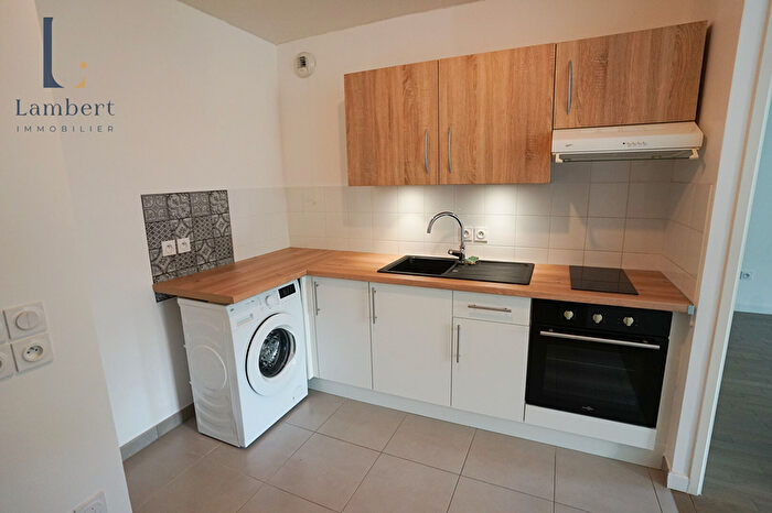 Appartement 2 pièces à Verneuil-sur-Seine, Centre-ville, Gare, à louer