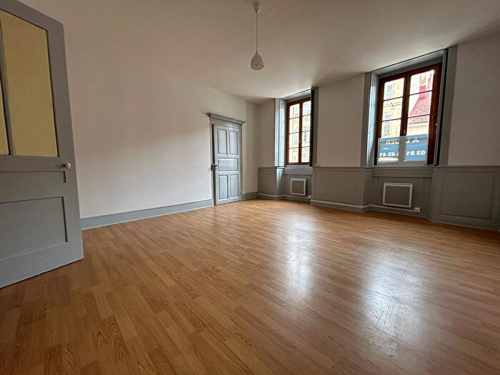 Appartement 3 pièces à Pontarlier, Centre-ville, à louer