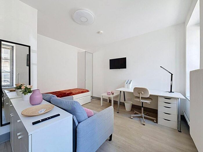 Appartement 1 pièce à Léopold-Ville Vieille, Nancy, à louer