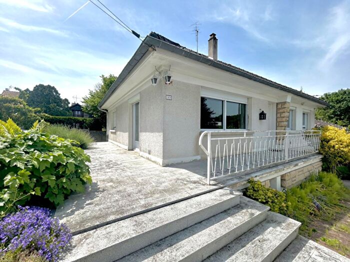 Maisons à vendre et appartements à louer - 3