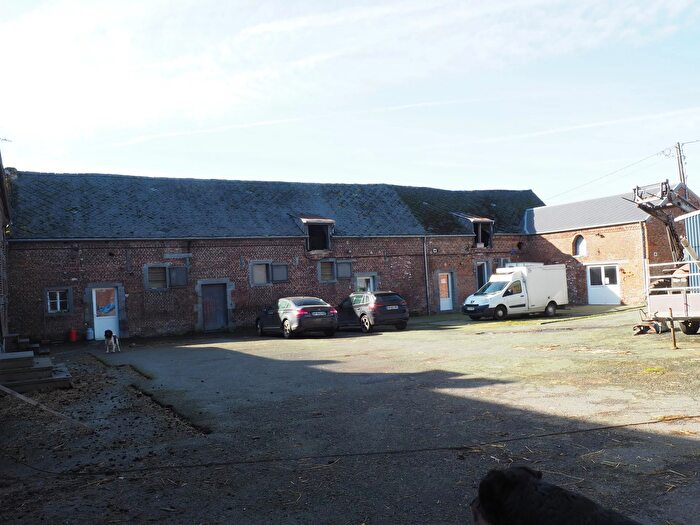 Maison à vendre - Saint-Waast - 5 pièces - 2 chambres