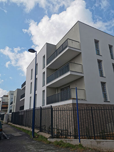 Appartement à louer - Drancy, Le Petit Drancy - 3 pièces - 2 chambres