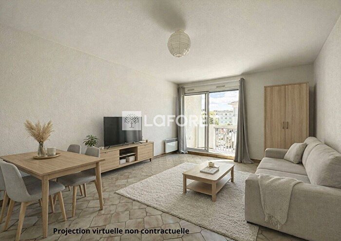 Appartement à louer - Jardins de la Fontaine, Nîmes - 1 pièce