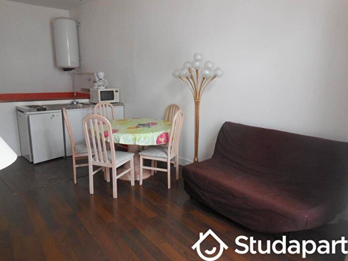 Appartement 2 pièces à Centre Ville, Blois, à louer