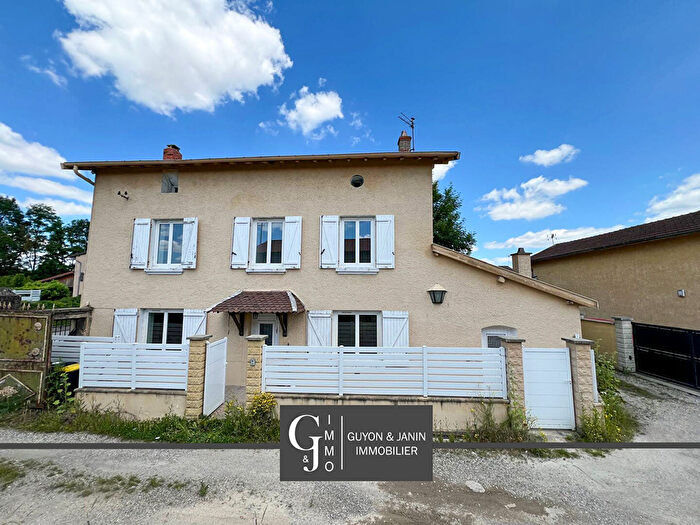 Maison 6 pièces à vendre à Miribel