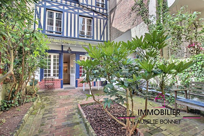 Trouville-sur-Mer, Plages, Promenade des Planches, Bon Secours : Maison 7 pièces à vendre