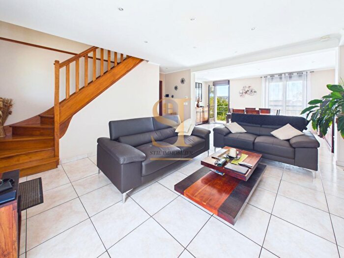 Maison 5 pièces à Crosne, à vendre
