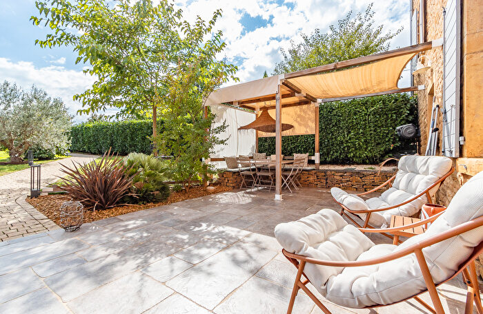 Maison 6 pièces à Jarnioux, à vendre