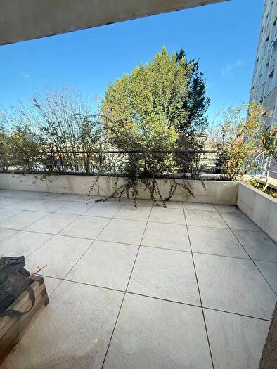 Appartement à louer - Espaces Jeunes, Issy-les-Moulineaux - 3 pièces - 2 chambres