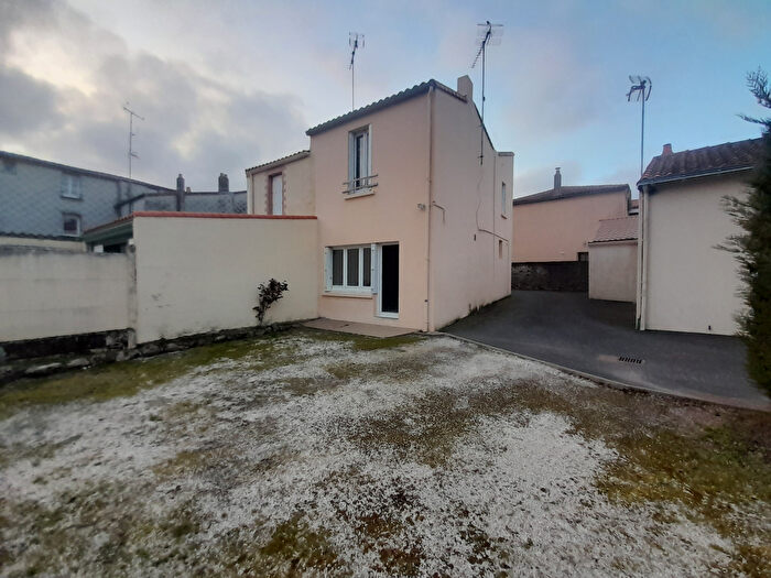 Maison à vendre - Les Herbiers - 5 pièces - 3 chambres