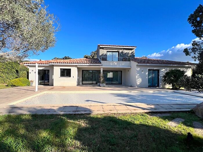 Maison à vendre - Porto-Vecchio - 6 pièces - 5 chambres