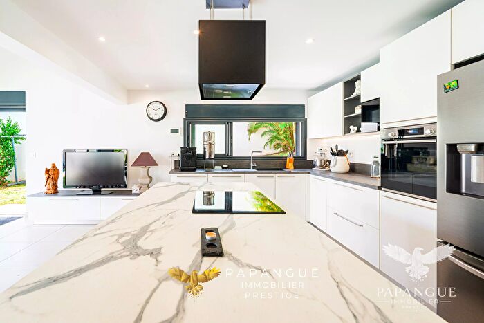 Maison 6 pièces à Saint-Paul, Saint-Gilles les Bains, à vendre