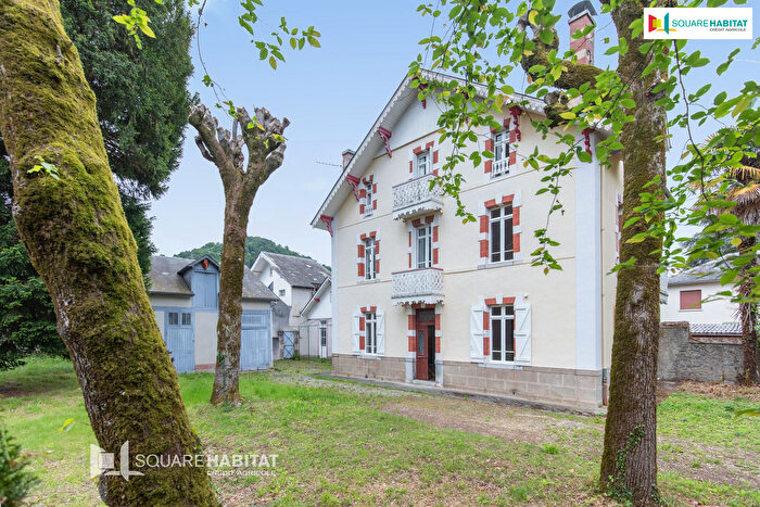 Maison 7 pièces à louer à Bagnères-de-Bigorre