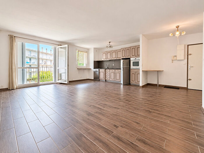Appartement 3 pièces à vendre - Vaux-le-Pénil